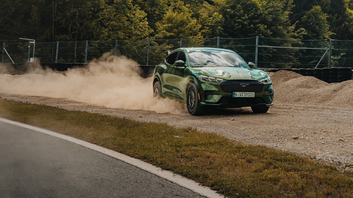 Η Mustang Mach-E Rally driftάρει γιατί μπορεί! - NewsAuto.gr